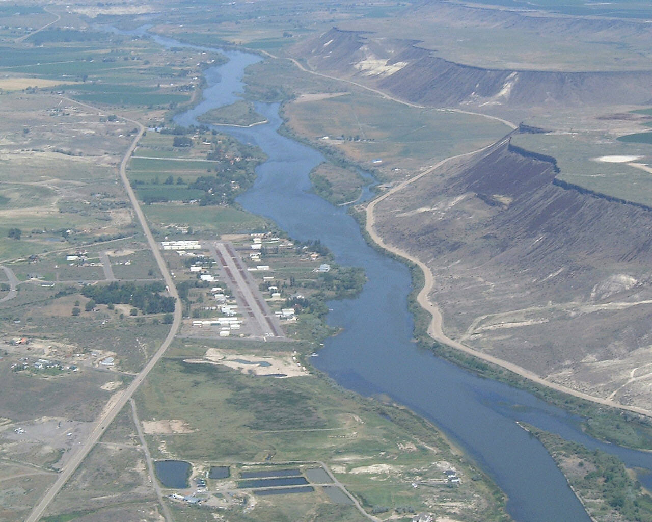 ID40 - Sunrise Skypark (ID) looking northwest | SkyVector